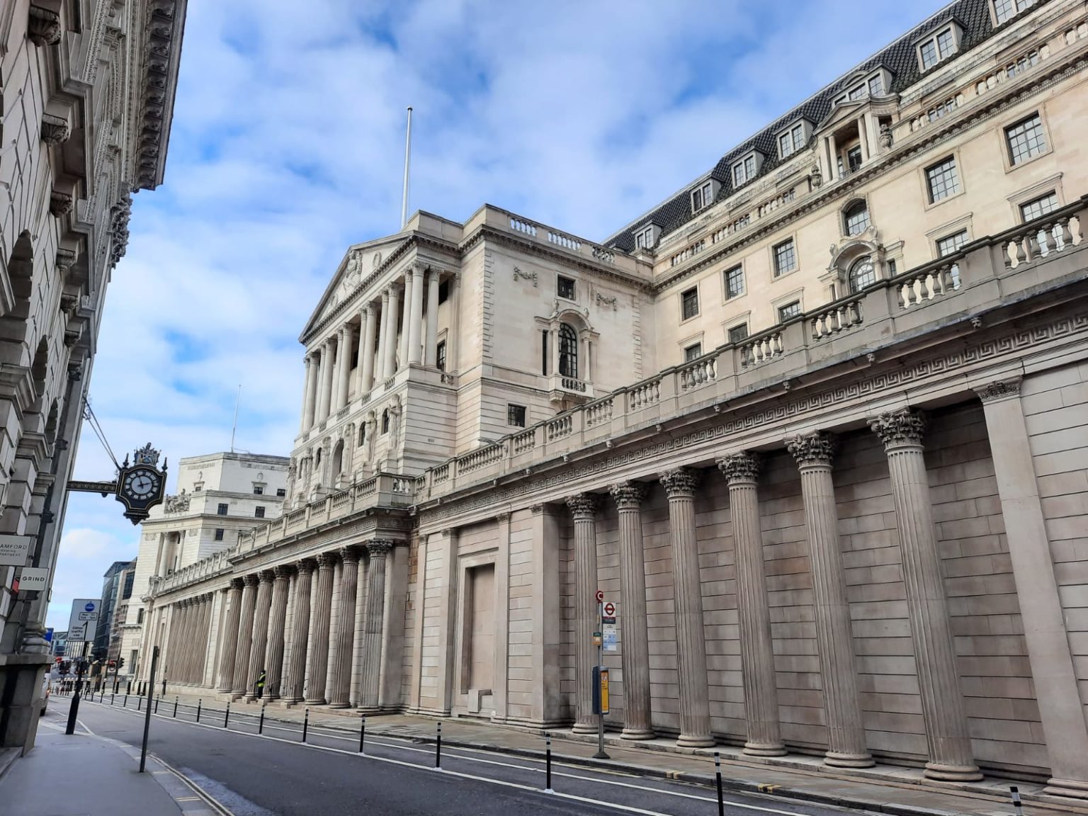 Traces of Londinium - A Historic Walking Tour in Roman London