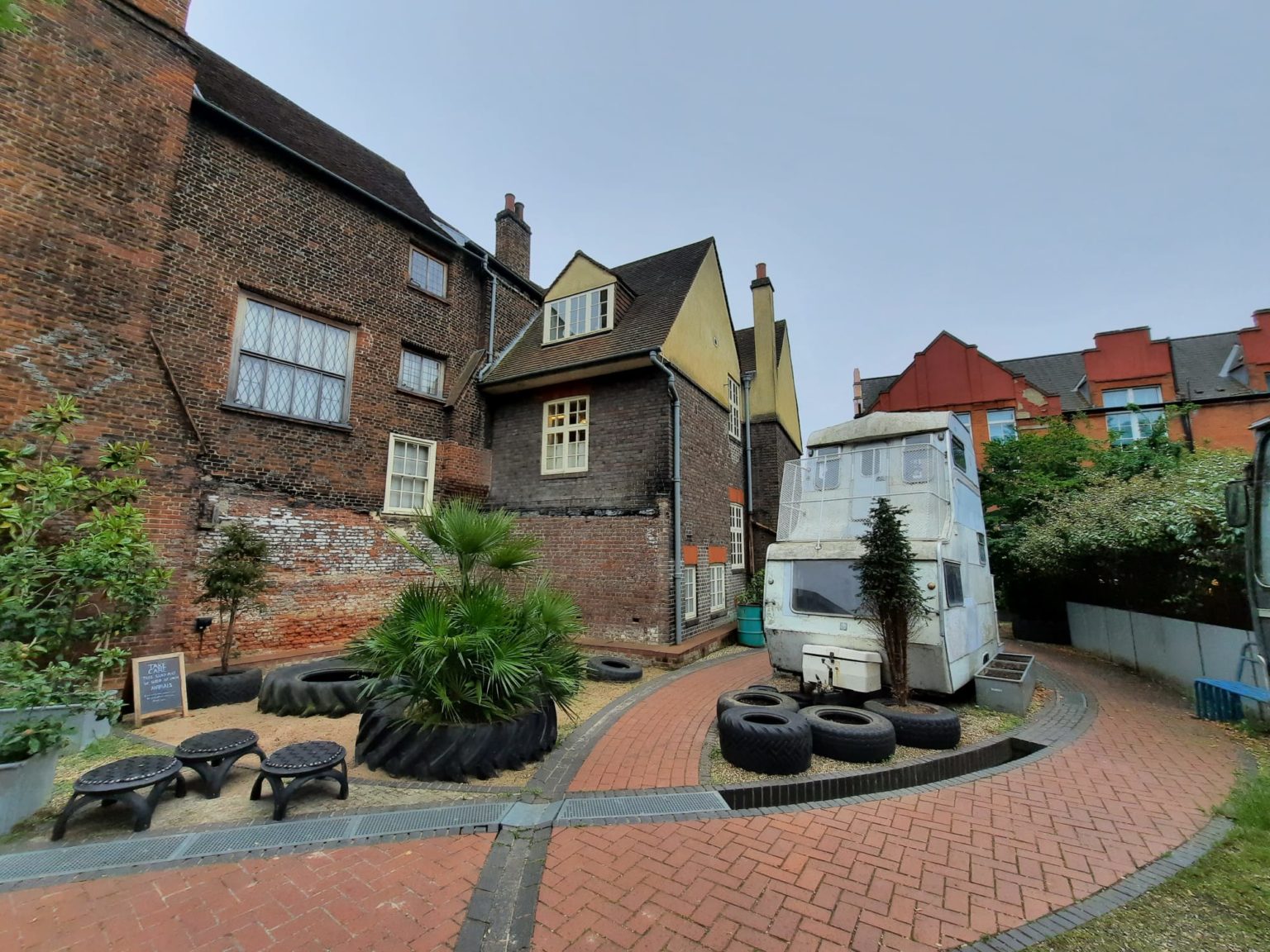 Sutton House & Breaker's Yard, London – Salterton Arts Review