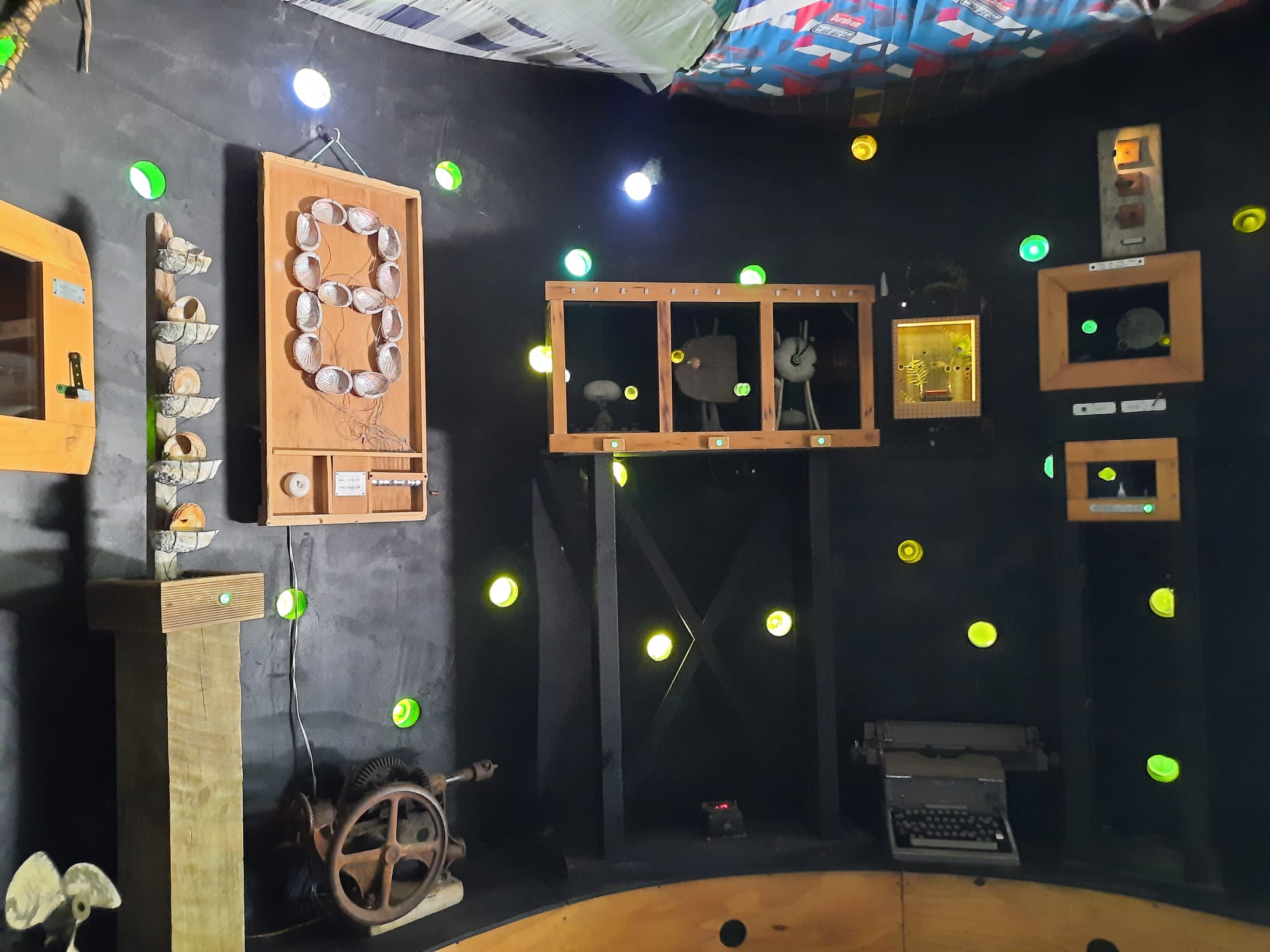 The Lost Gypsy Gallery, Papatowai – Salterton Arts Review