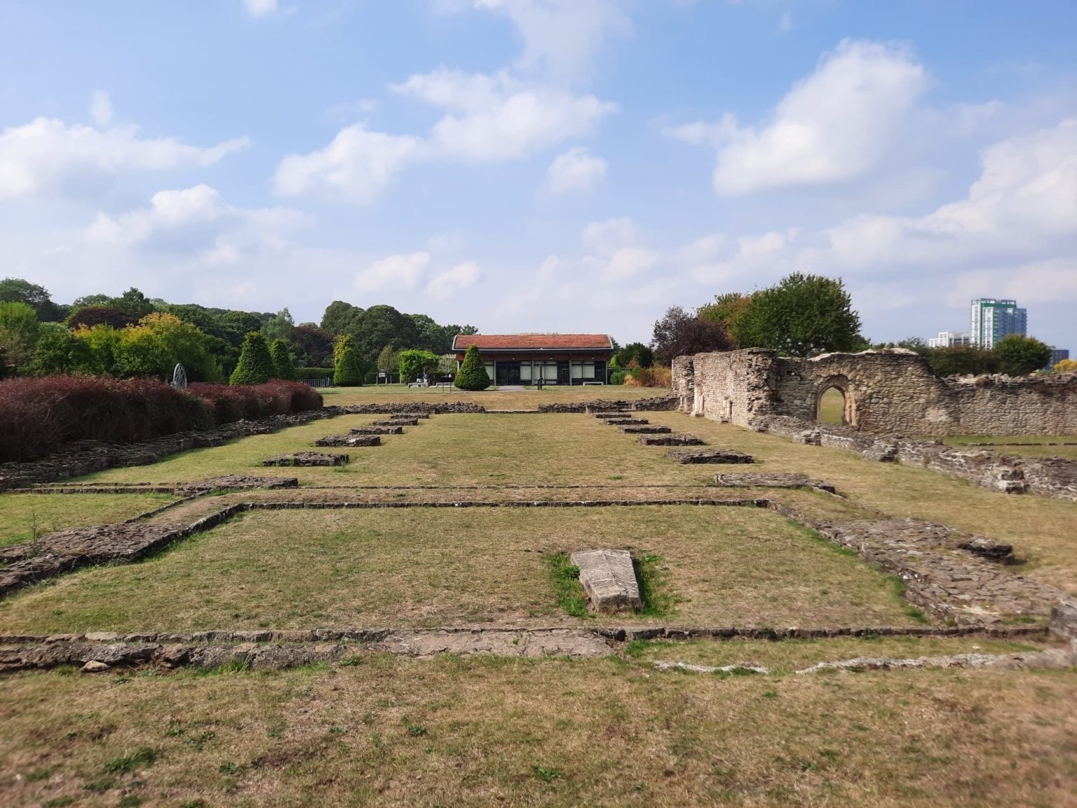 Lesnes Abbey, London – Salterton Arts Review