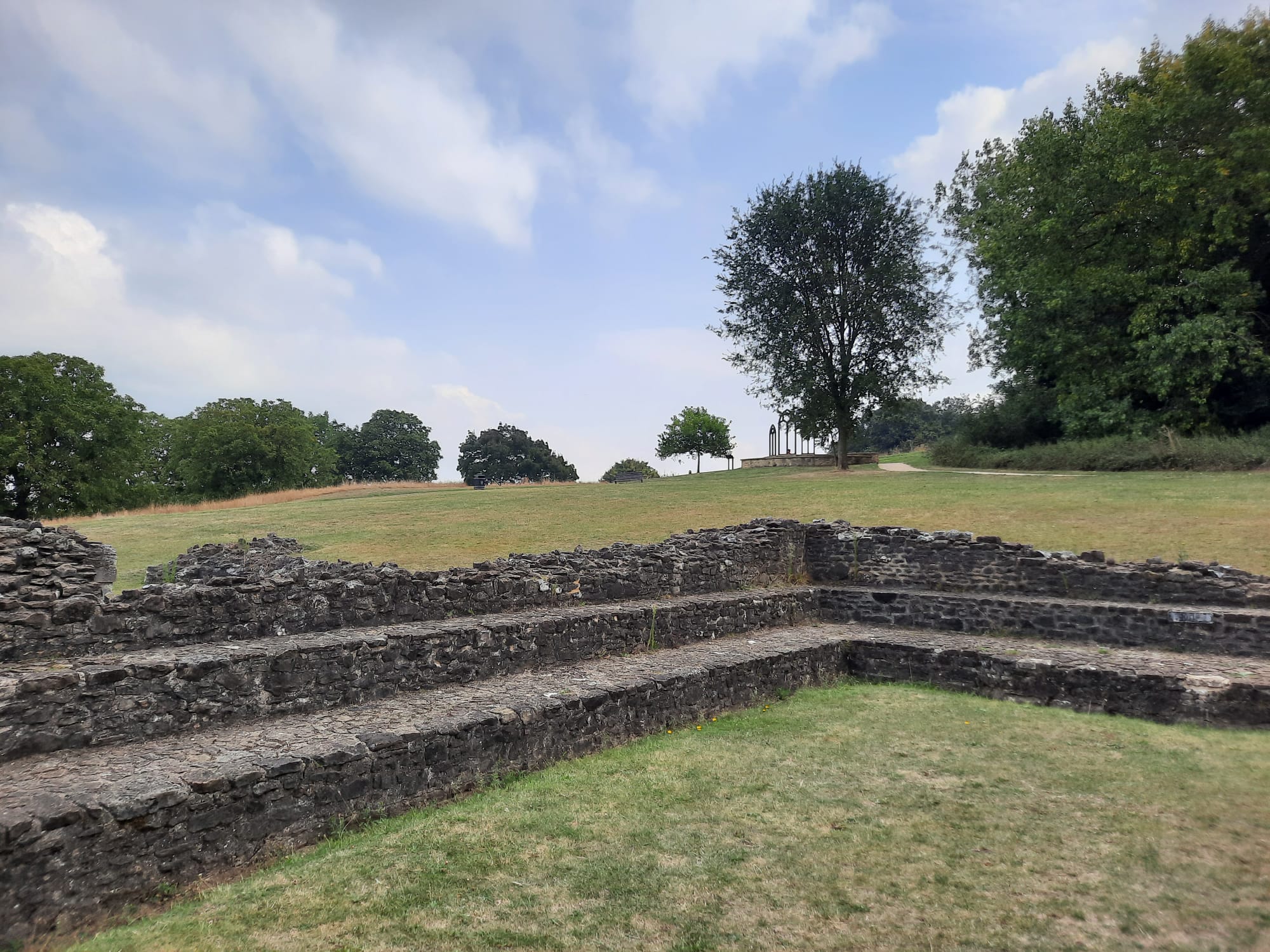 Lesnes Abbey, London – Salterton Arts Review
