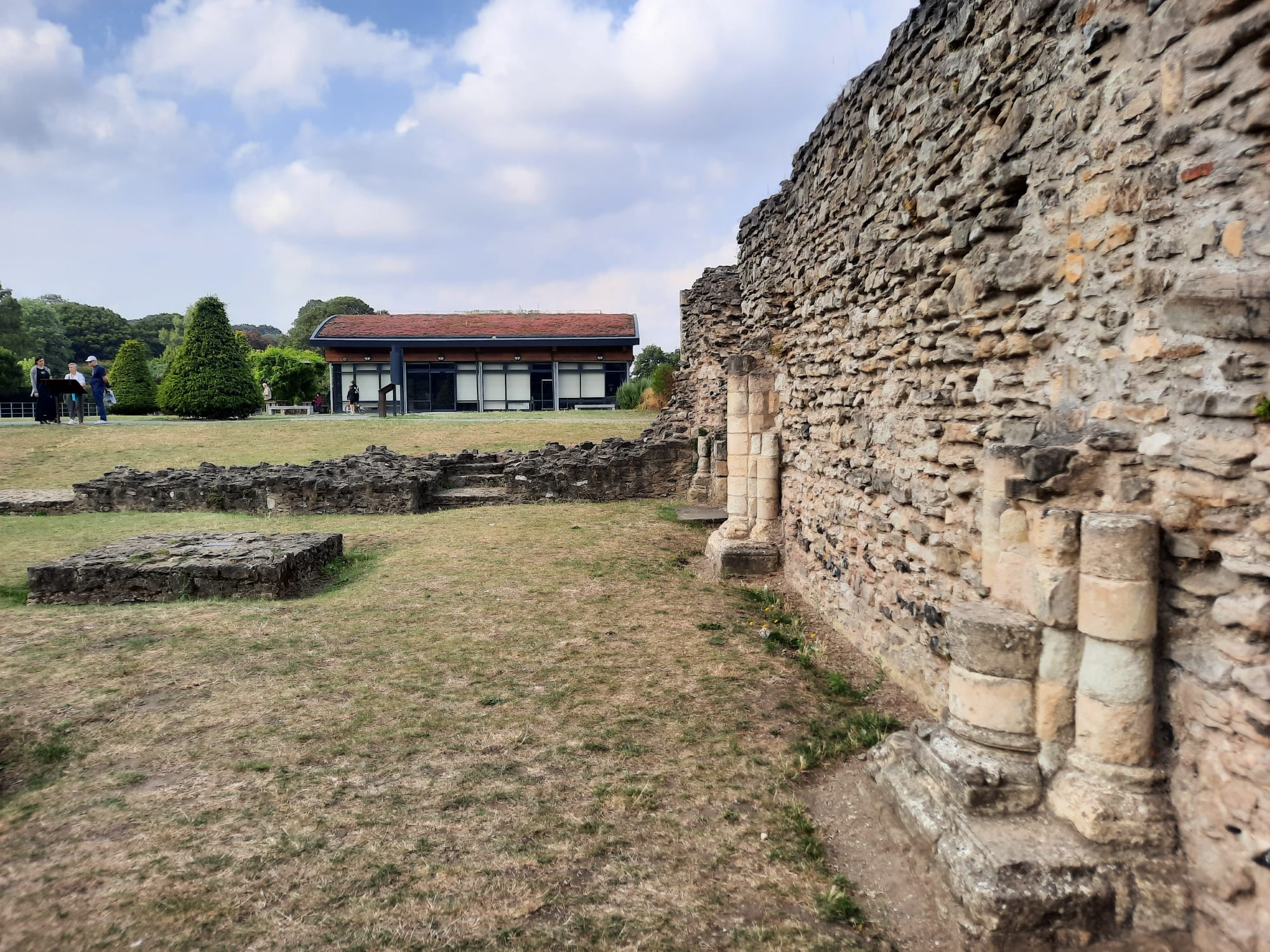Lesnes Abbey, London – Salterton Arts Review