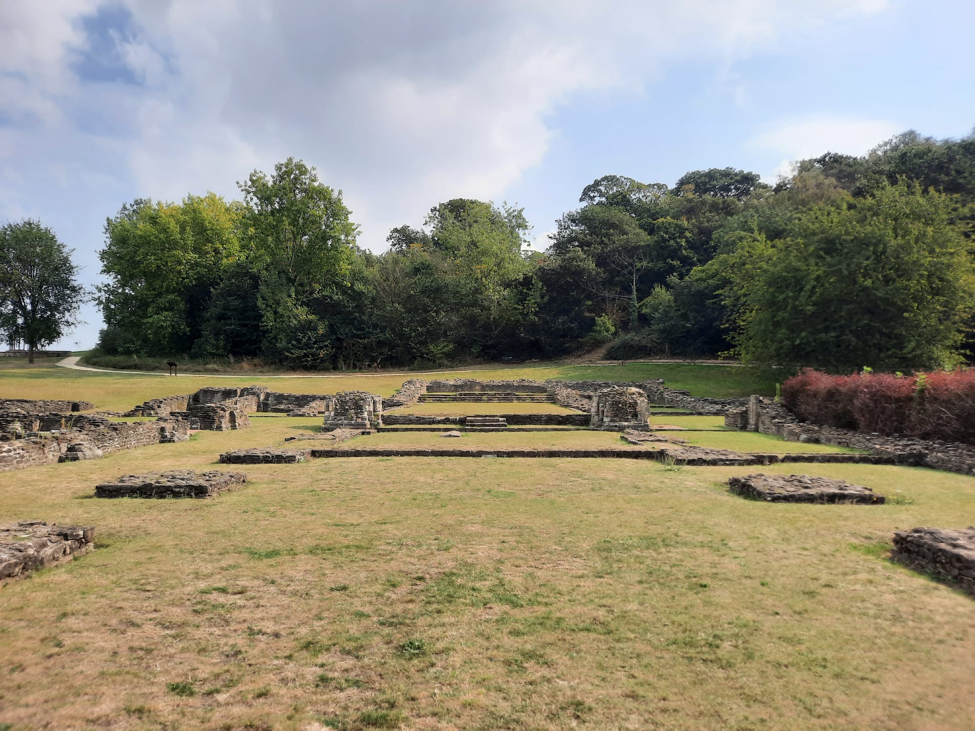 Lesnes Abbey, London – Salterton Arts Review
