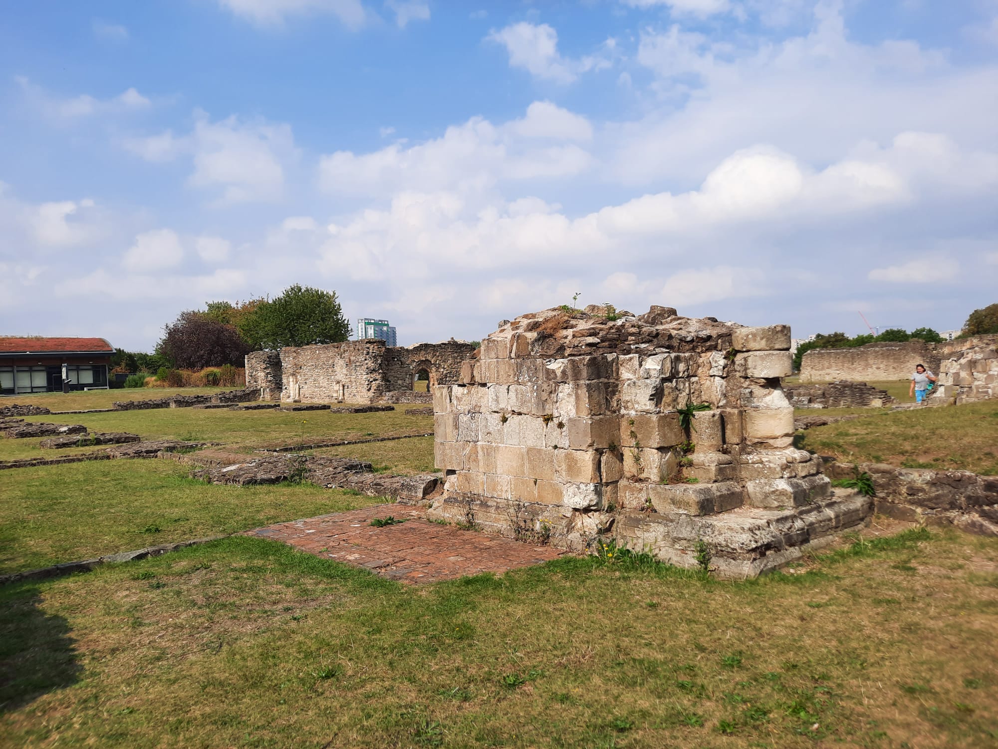 Lesnes Abbey, London – Salterton Arts Review